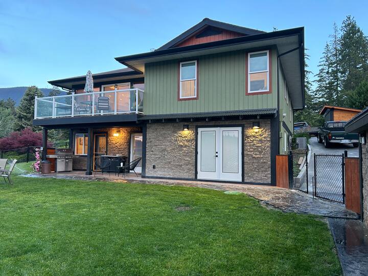 Executive View Home - Close To Beach - Shuswap - Salmon Arm