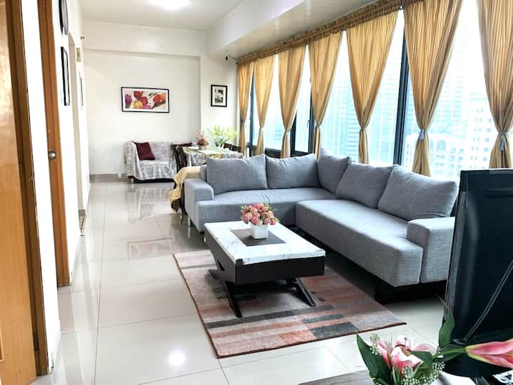 Spacious Condo Eastwood Qc 2 Br/1.5 Tb, 5 Guests - Quezon City