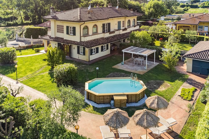 Villa + Pool 1.2km By The Sea - Viareggio