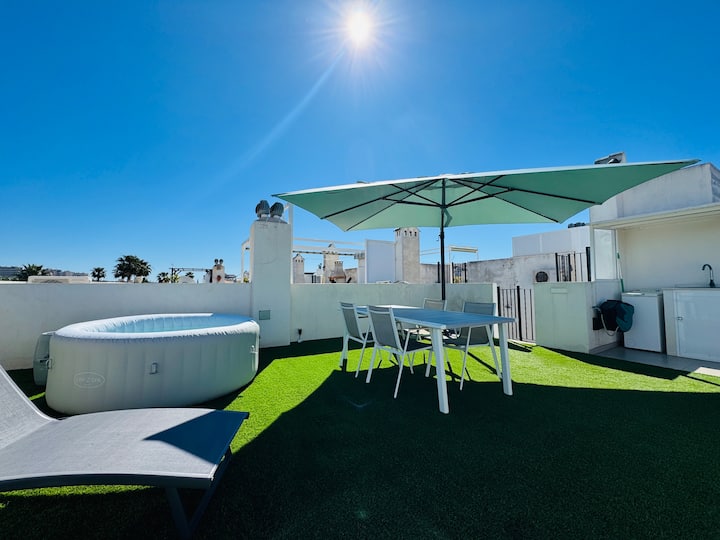 Sonniges Apartment Mit Dachterrasse Und Jacuzzi - Torrellano