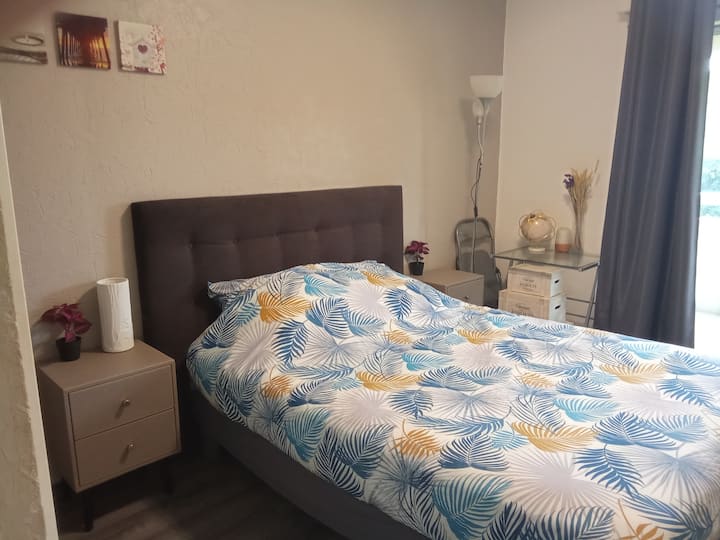 Chambre Privée Avec Terrasse - Saint-Laurent-du-Var
