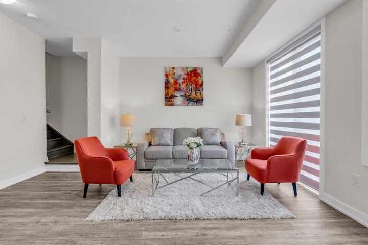 Luxury Newly Build 4 Bedrooms House - Oakville