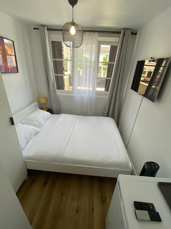 Chambre 4 Avec Douche - Wc Privé - Goussainville