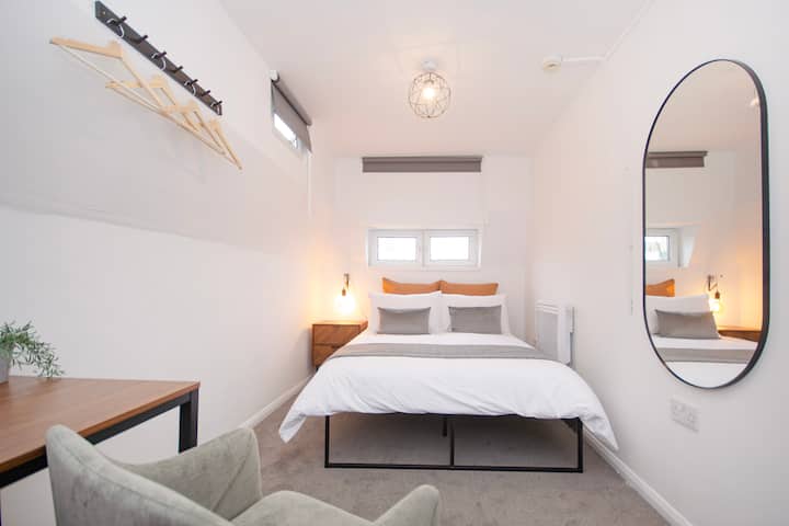 Hb4 | Brick Lane Apartment, Stay In Brick Lane - London
