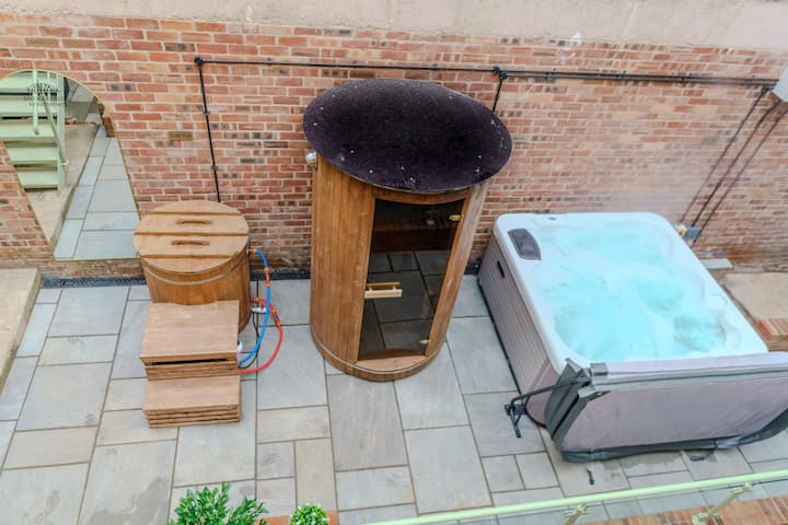 Crown Suite Apartment With Spa Facilities - Morpeth