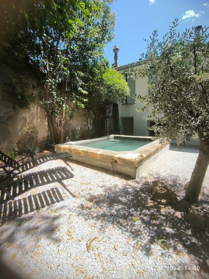 Beautiful Townhouse, Pool And Garage - Aix-en-Provence