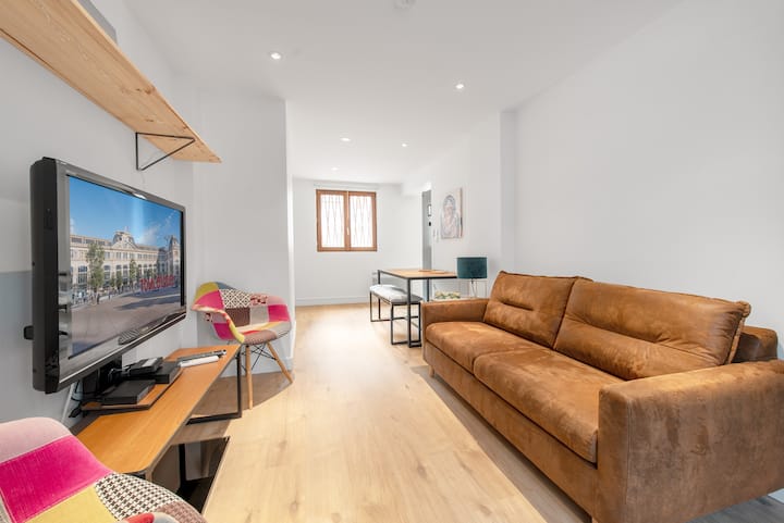 Le Gorille: Hypercentre Et Climatisation - Saint-Alban