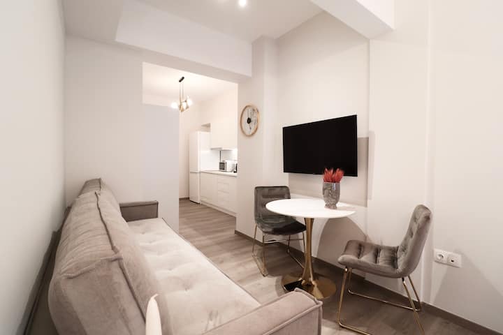 F & B Collection - Elegant Flat - Thessaloniki