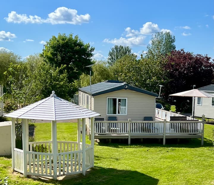 Home From Home Skegness - 188 Sunrise - Skegness