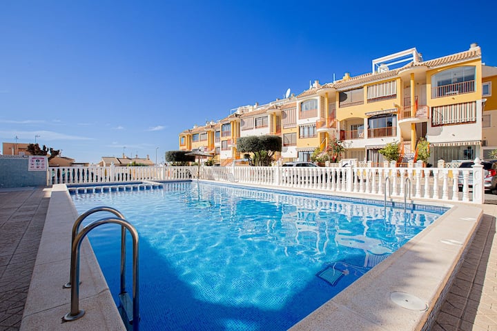 Calle Eneas Apartamentai Su Kiemeliu - Torrevieja