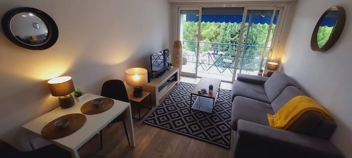 Cagnes 3 Pers Vue Hippodrome Et Mer Parking Privé. - Cagnes-sur-Mer