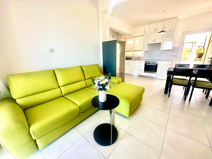 "Beach Breeze Bliss: A Radiant Coastal Apartment" - Ayia Napa