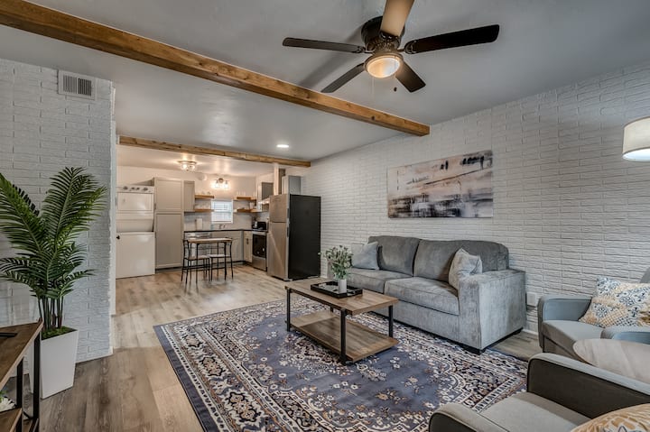 Lavish Style 2br In Stillwater With Free Parking - 斯蒂爾沃特