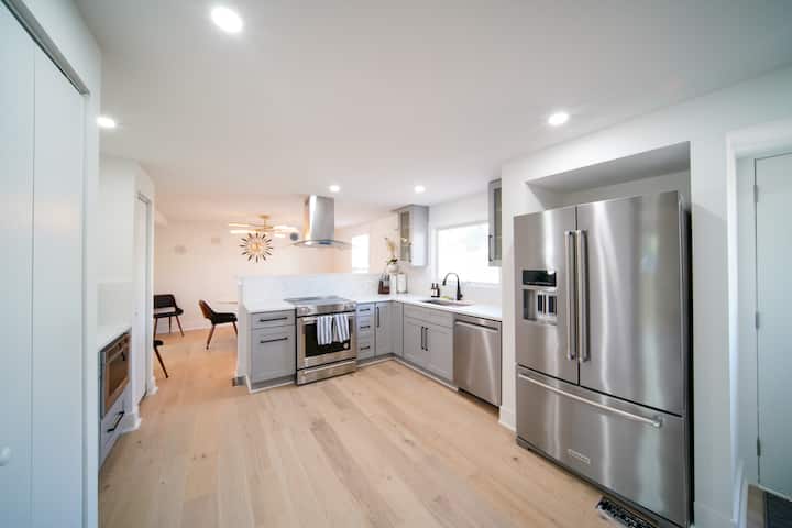 Charming Arlington Home. - Arlington, VA