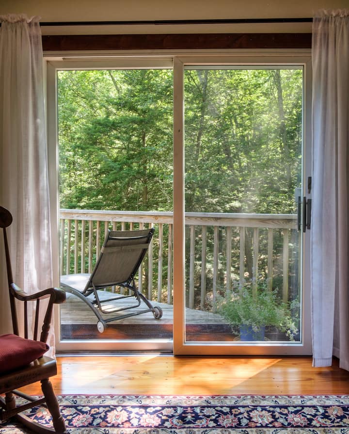 Hidden Forest Cabin: Kitchen, Deck, Babbling Brook - Vermont