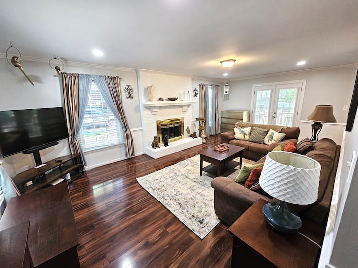 Chester's Cozy Crib - 3bd/2.5ba - Chesterfield, VA