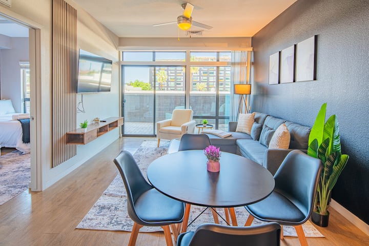 Dt Phx Apt | Balcony, W/d Gym, Pool & Parking - Heard Museum
