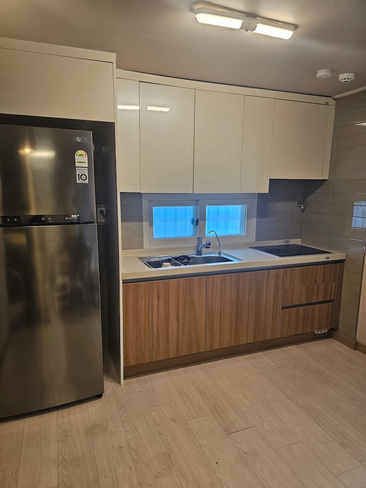 3rooms/5beds/hongdae/1min Hot Place/quite - South Korea