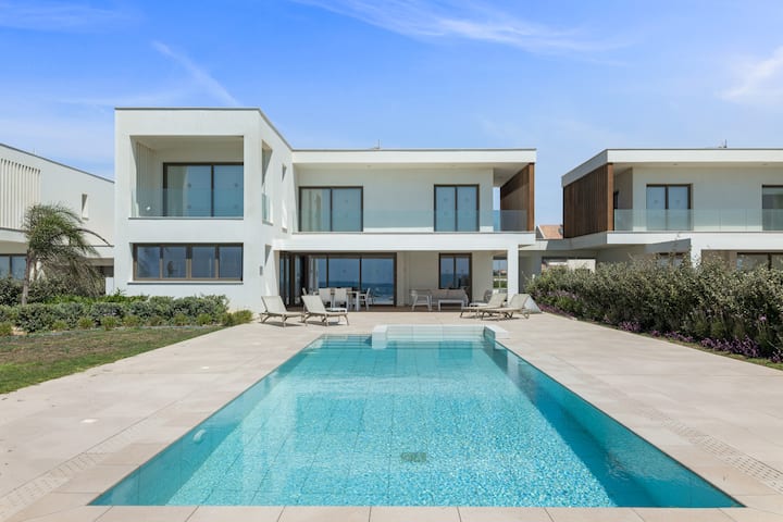 Serenity Waves Villa 4 - Ларнака