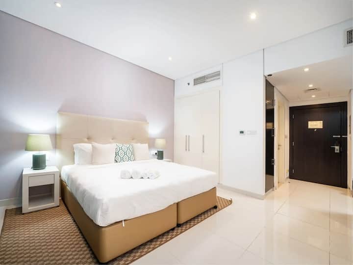Canal View Cozy And Modern Apartment In Dubai - United Arab Emirates