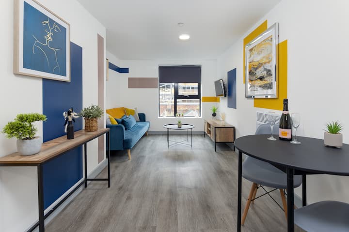 Liverpool Apartment | Near Theatre & Museums - Liverpool