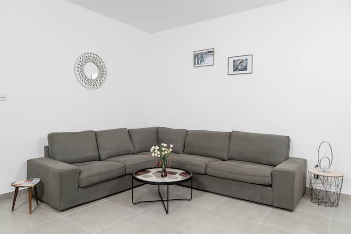 Ground Floor 4br, 2.5 Bath, House In City Center - Limassol