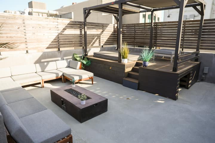 Fun Getaway In Downtown Hb - Huntington Beach