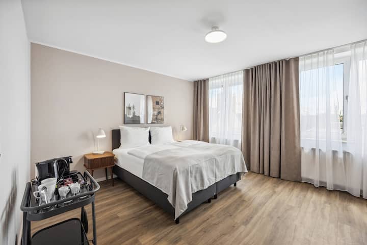 Limehome Düsseldorf Bahlenstr. | Queen Room - Hilden