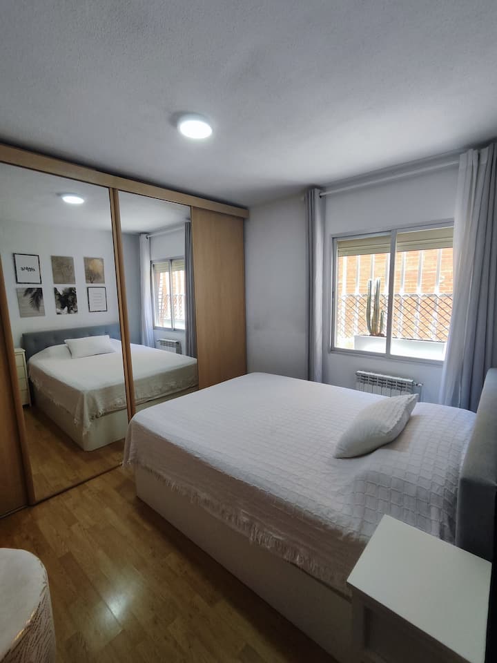 Cómodo Piso Familiar En Canillejas - Coslada