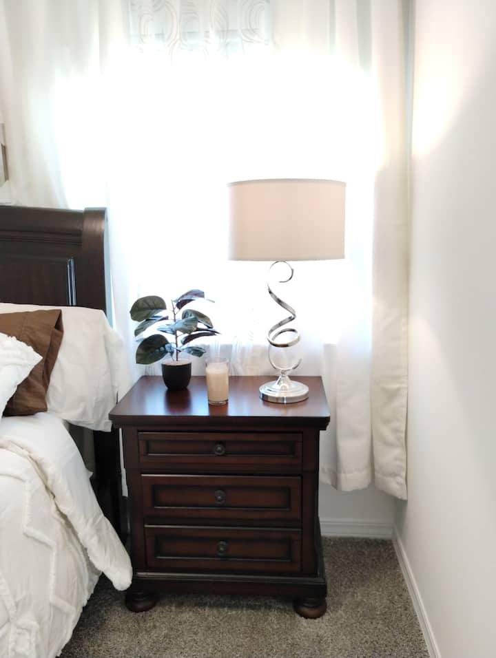 Yoy 6 Bedrooms 2 Bath Tubs 25 + Guests Unit A" - El Paso, TX