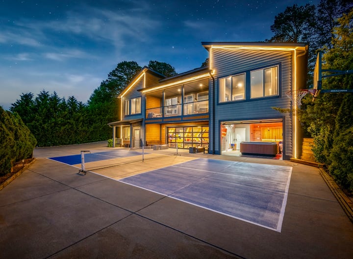 Pickleball Court, Spa Room, Newly Remodeled Home! - Asheville, NC