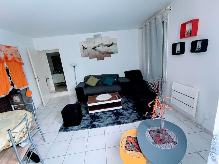 Appartement Entier T2 Meublé,calme,au Centre Ville - Mantes-la-Jolie