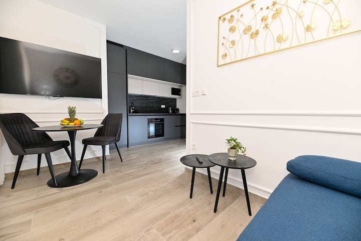 Luksuzni Apartman Sa Pogledom Na More-100m Od Mora - Okrug Gornji