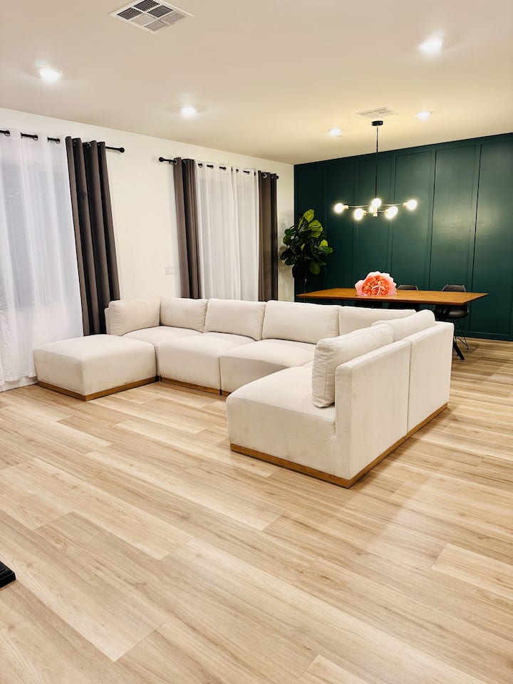 Master Suite Near Downtown Riverside - Loma Linda, CA