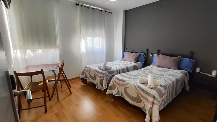 Habitación Doble Twin En Hello Villareal - Castellón de la Plana