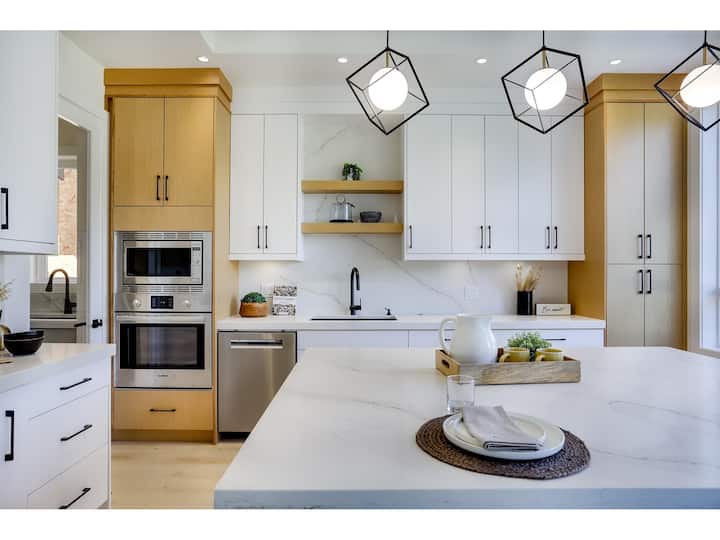 Brand New Entire Luxury In Willoughby Langley - Langley