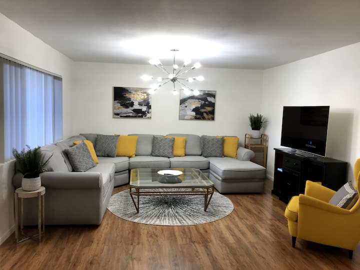 Beautiful 2 Bed/2 Bath Condo Ps - Palm Springs, CA