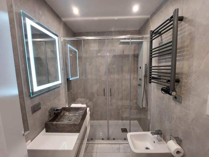 Apartment Marble In Centro Città - Como