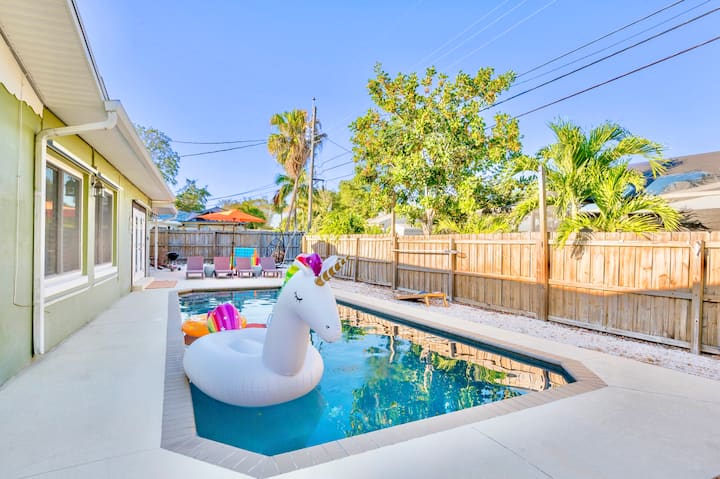 5 Min 2 Beach | Free Heated Pool | Near Golf&trail - Indian Rocks Beach, FL