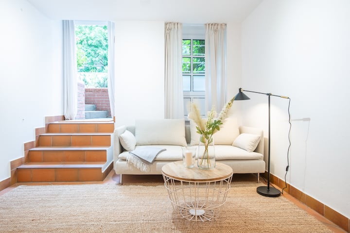 Charmantes 2-zimmer-apartment Mit Vorgarten - Berlin