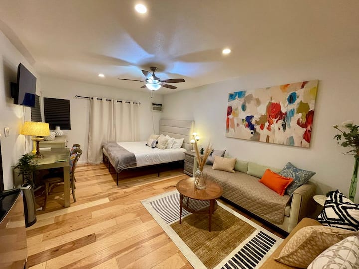 Heart Of The Action, Clean, Cozy & All Essentials! - San Marino, CA