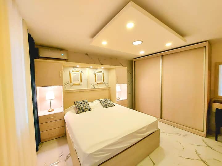Royal Boho Apartment & Terrace - Amman