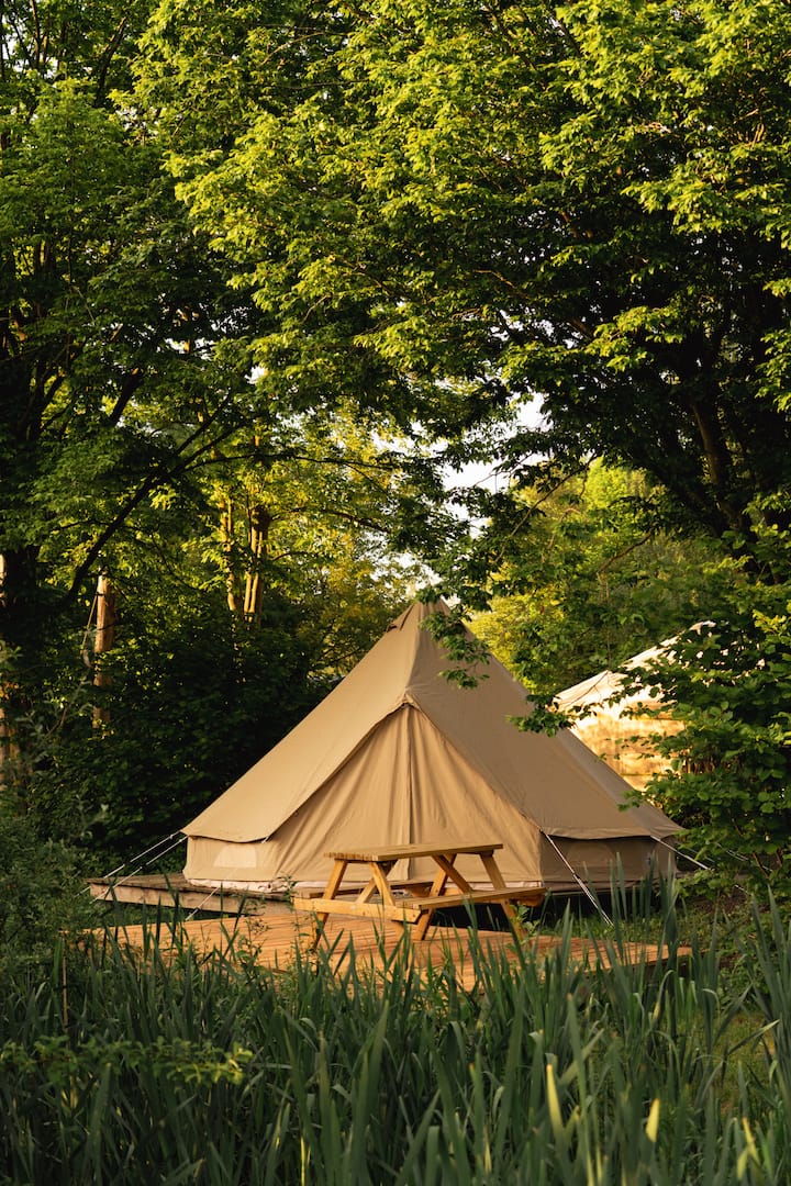 Belltent In Het Groen - Nijkerk