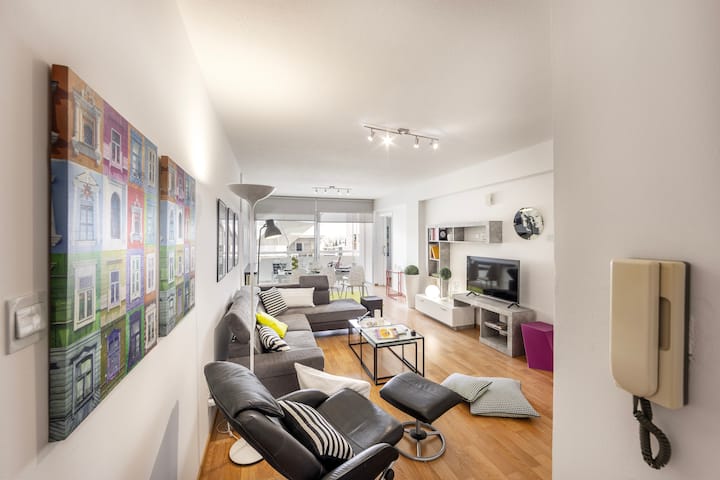 Luxurious Bright & Stylish 2br + Office In Nicosia - Nicosia