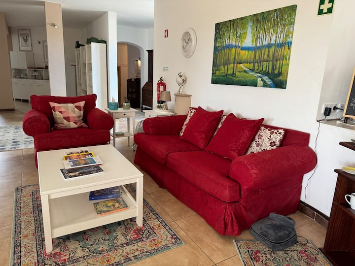 #5 - Family 'Travel' Room With 4 Shared Bathrooms - Faro District