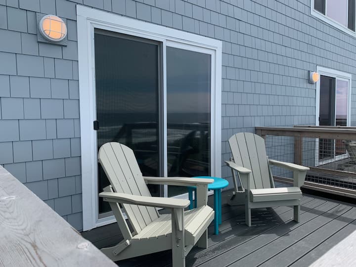 One Bedroom Suite With Deck - Lincoln City, OR
