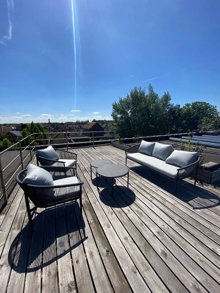 Spacious Loft W/ Stunning Rooftop Near Tml - Rumst