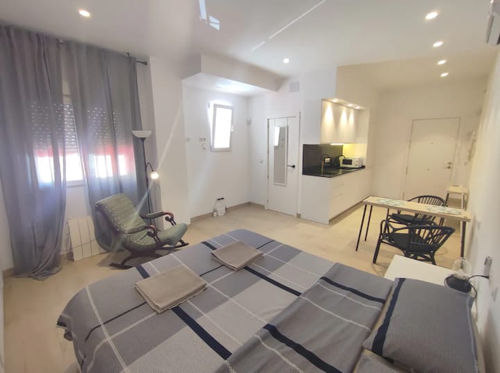 Modern Apartment In Loft-style Near City Center - Valencia