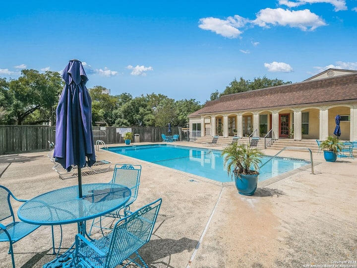 1207 Stylish Condo W/pool Close To Airport, Ft Sh - San Antonio