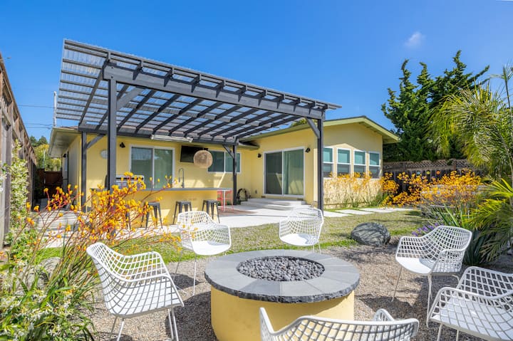 Walk To Beach | Spa, Outdoor Kitchen + Tv, Firepit - Capitola, CA